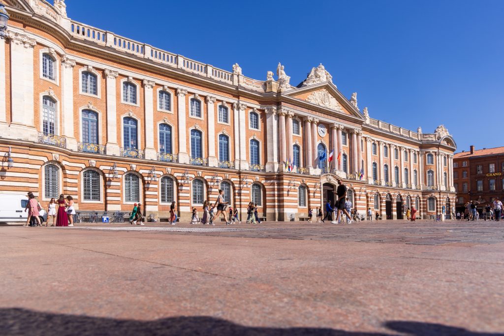 Après six ans de travaux, le Capitole retrouve sa façade